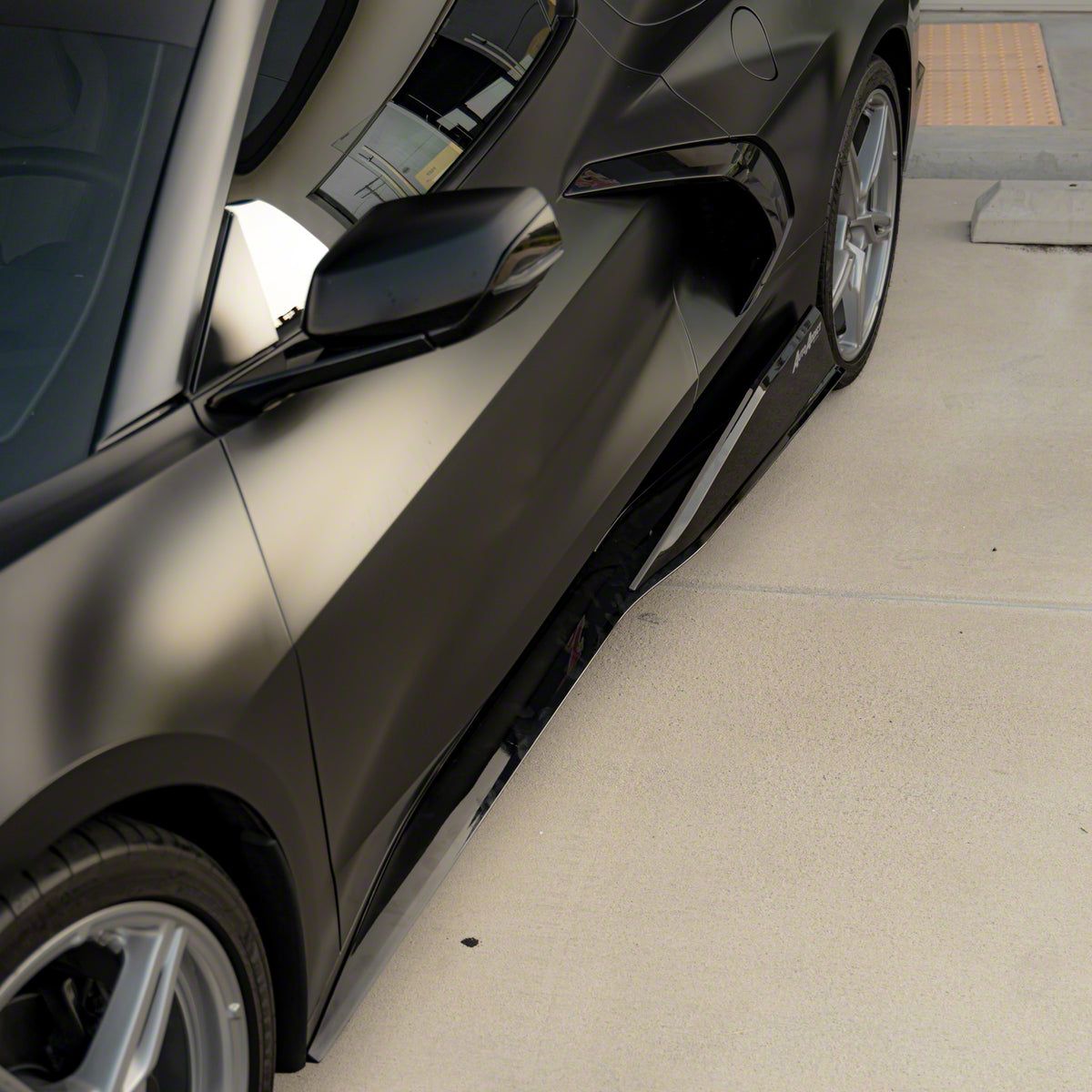 Auto Addict USA Corvette Evo Style Side Skirt Rockers; Gloss Black AA ...