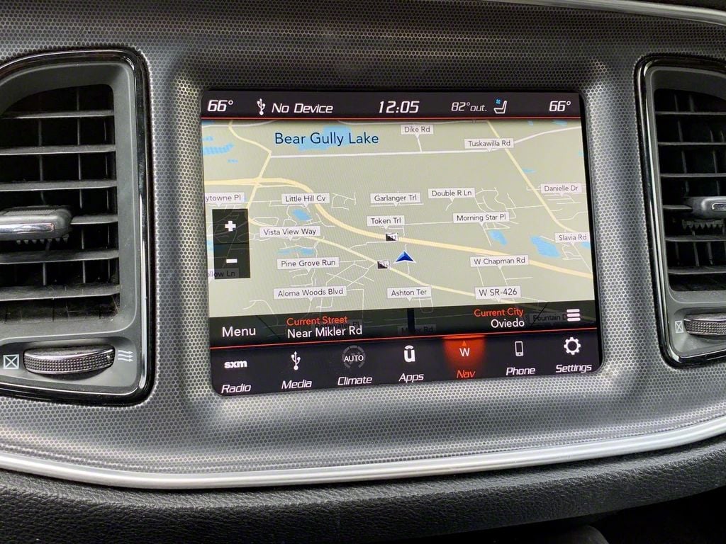 Infotainment Challenger GPS Navigation 8.4 4C NAV UAQ Radio with Apple ...