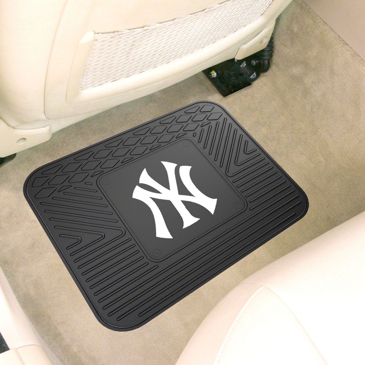 Mach-E Utility Mat with New York Yankees Logo; Black (Universal; Some ...